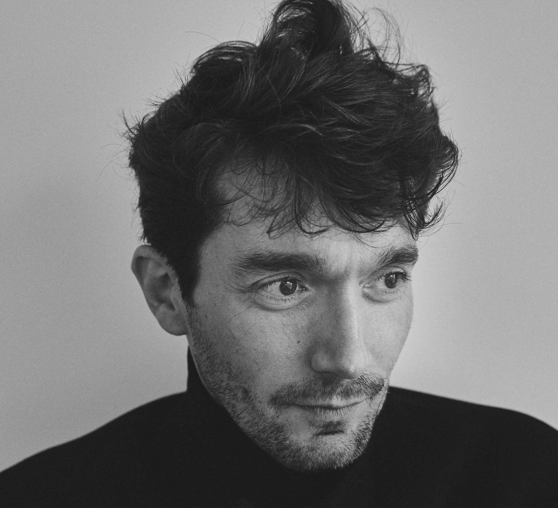 Entre les lignes — Le Grand R